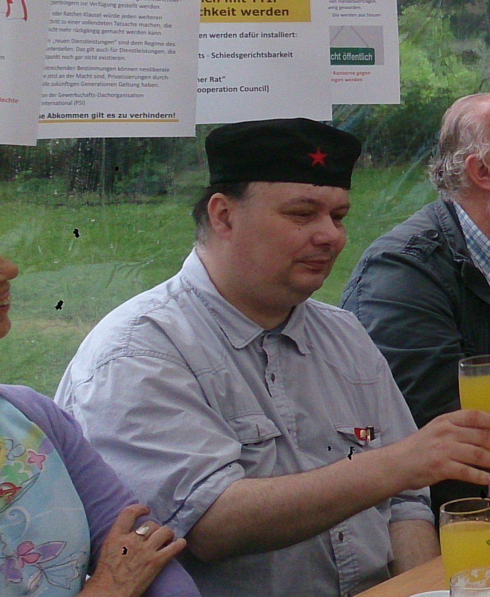 Marco Hanekamp — Manifest, krant van de NCPN